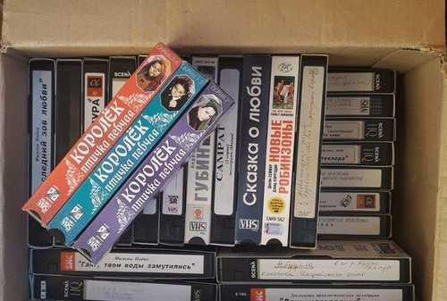 Видеокассеты VHS разные 36 штук