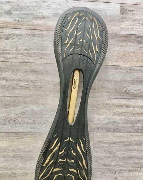 Скейтборд (waveboard) двухколесный, чёрный с золот