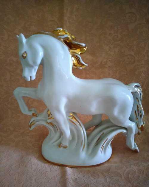 Статуэтка фарфоровая "Лошадь" 1953-54 г