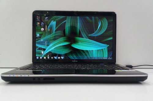 Ноутбук Fujitsu lifebook AH531