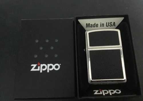 Зажигалка Zippo - Black Leather Shield