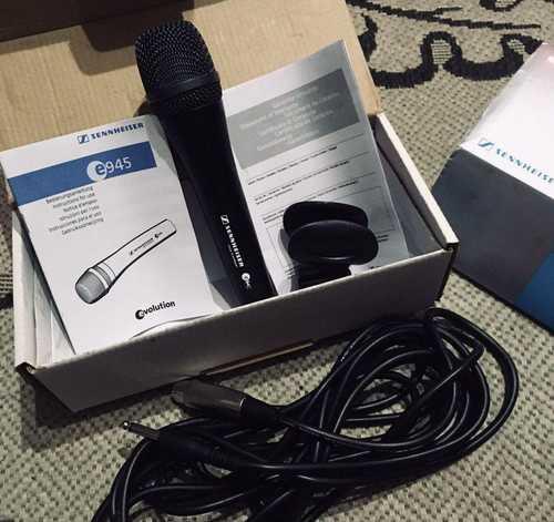 Sennheiser e945
