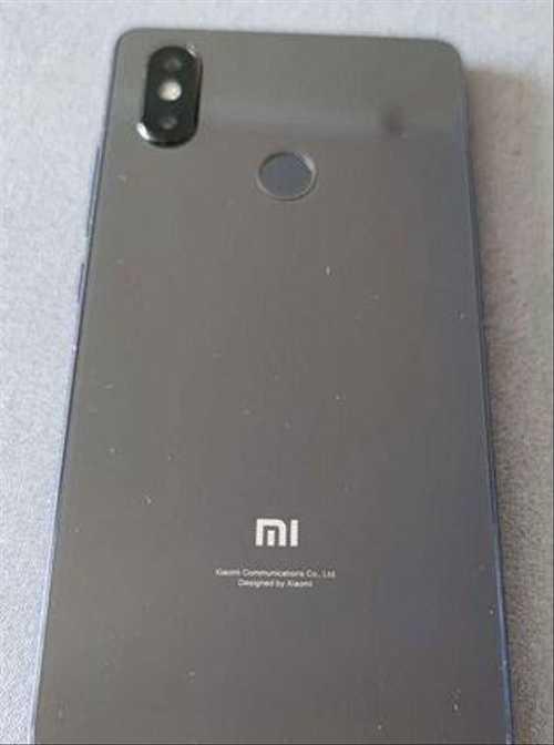 Телефон Xiaomi mi8 se
