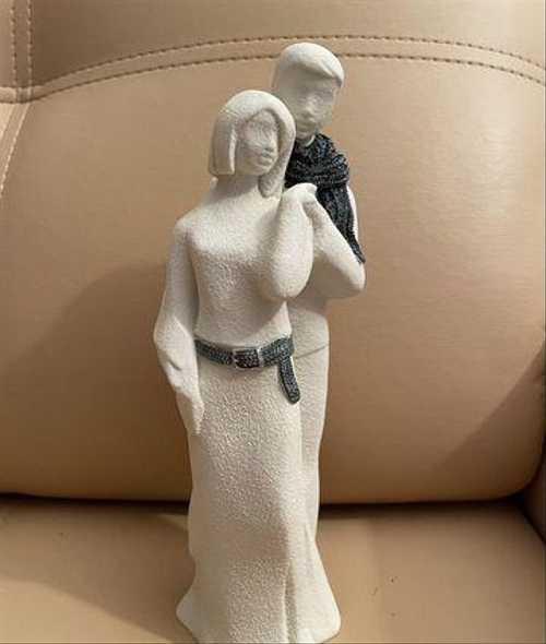 Совершенно новая статуэтка Nadal "С тобой"