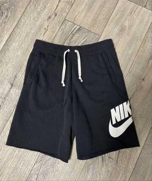Шотры Nike