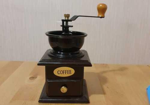 Кофемолка ручная деревянная hdc12