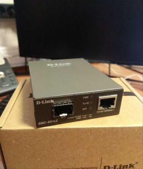 Медиаконвертер d-link 100base-TX/1000base-t gig. Медиаконвертор d-link DMC-g01lc. Шасси для медиаконвертеров d-link DMC-1000.