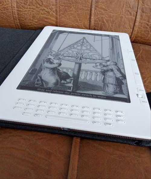 Книга чернила e-ink 9.7" Amazon Kindle DX 3d gen