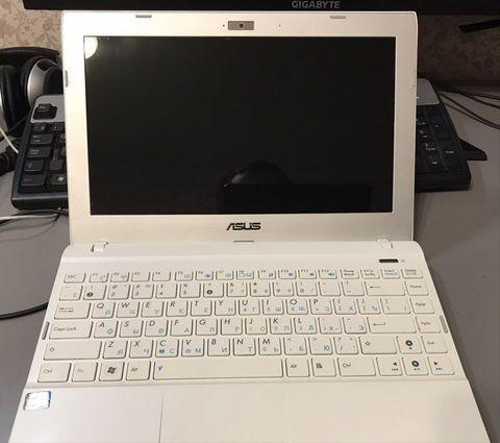 Asus 1225C