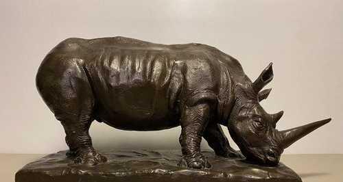Носорог, бронза, витражная скульптура
