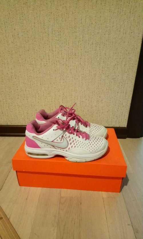 Кроссовки Nike