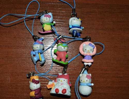 Продам фигурки Киндер Hello Kitty Зима