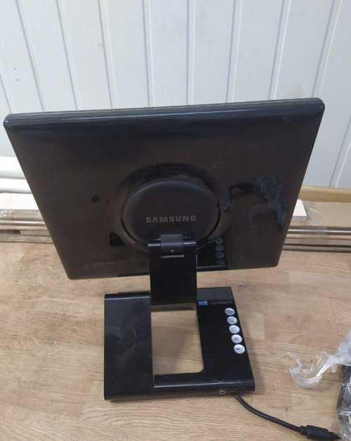 Крутящийся монитор Samsung syncmaster 971p