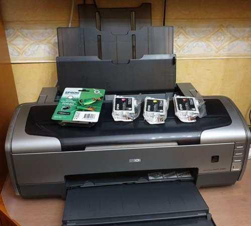 Продаю принтер Epson Stylus Photo R1800
