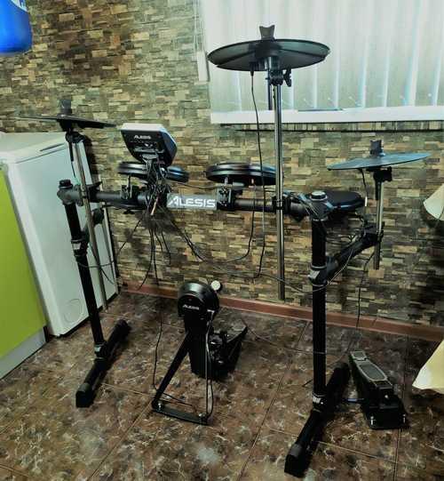 Alesis DM6 USB Kit электронн. барабанная установка