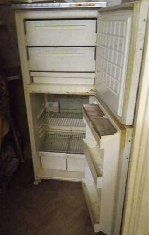 Продам нерабочий холодильник