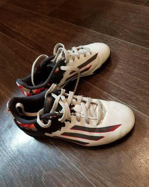 Бутсы adidas 32 оригинал. сороконожки, футзалки