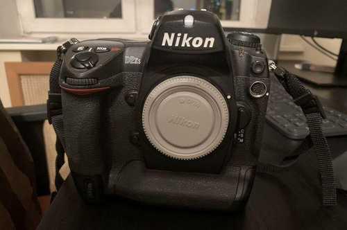 Зеркальный фотоаппарат Nikon D2XS