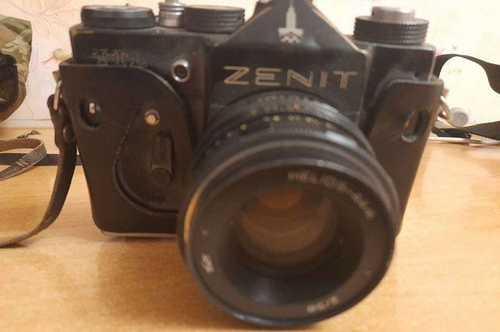 Плёночный фотоаппарат zenit