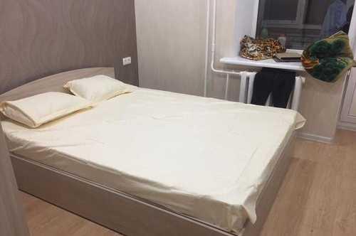 Кровать с матрасом 160*220 см Ormatek