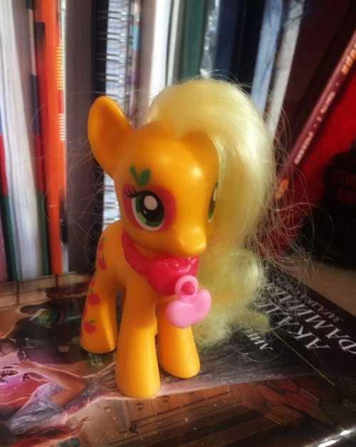 Пони Apple Jack