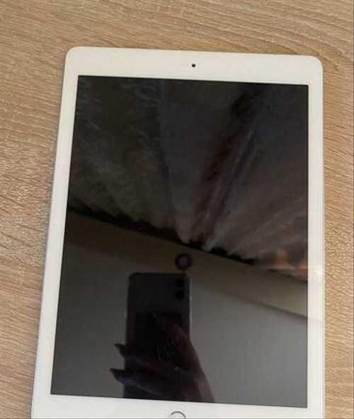 iPad 5 А1822