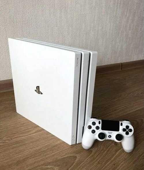 PS4 Pro White