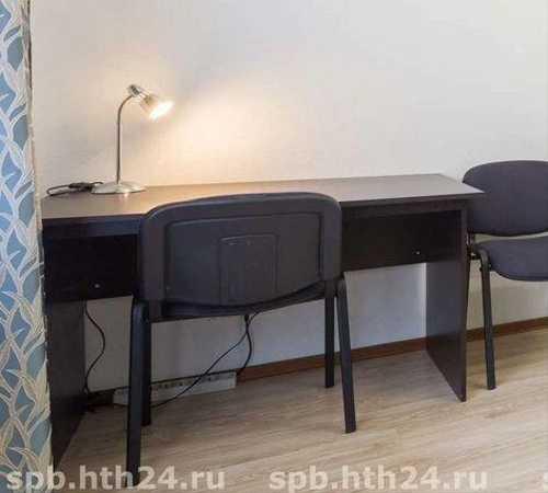 Письменный стол, стул, табурет
