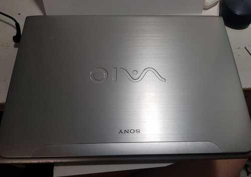 Ноутбук Sony vaio SVE14AJ12V Intel Core i3-3110M