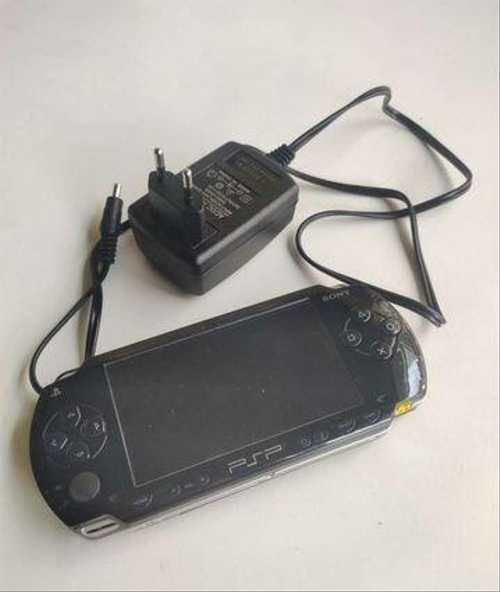 Sony PSP 1003 прошитая (41 игра)