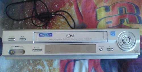 Видеомагнитофон VHS LG L447