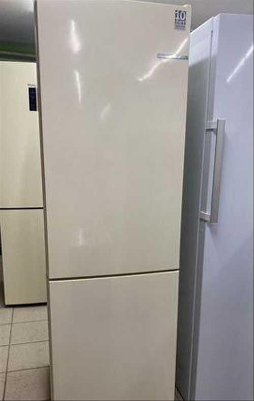 Холодильник Bosch KGN36NK21R