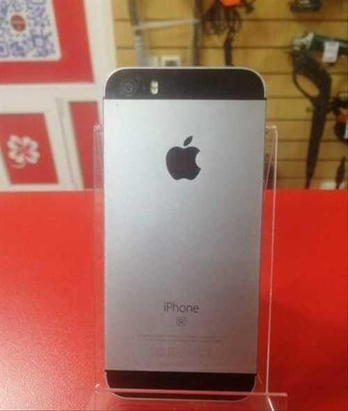 Смартфон Apple iPhone SE 64GB