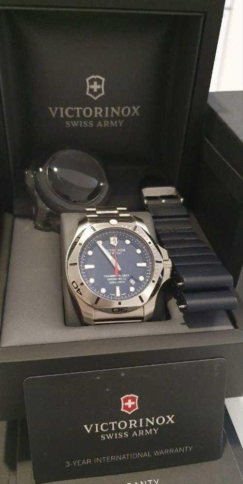 Часы швейцарские victorinox inox 241734
