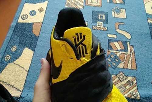 Kyrie Low: size 43