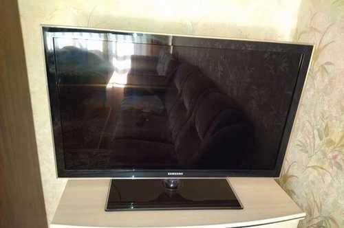 LED телевизор samsung UE32D5000PW 32"