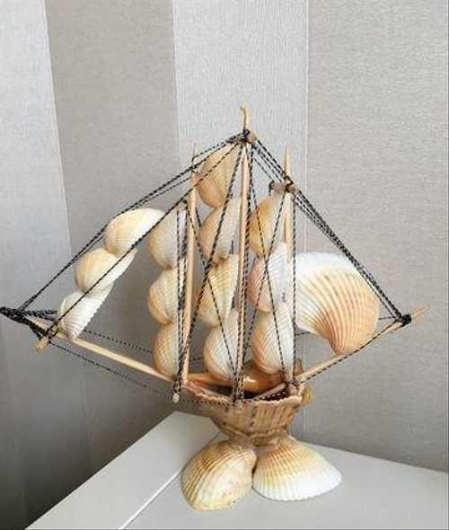 Кораблик из морских ракушек