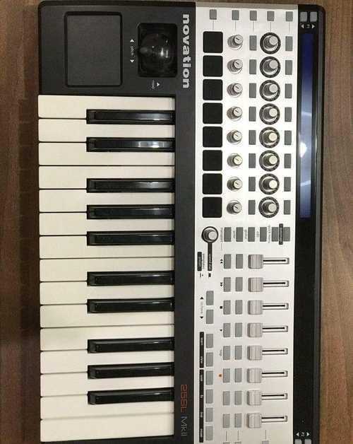 Продам Midi контроллер Novation SL MK 2 25