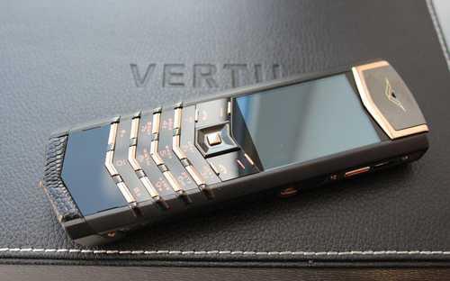 Телефон Vertu S design black gold iguana