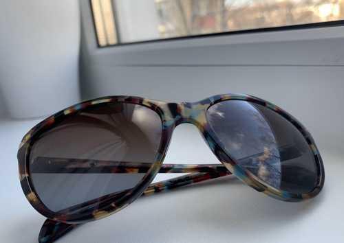 Солнцезащитные очки prada