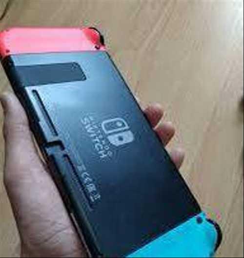 Nintendo switch + 2 игры
