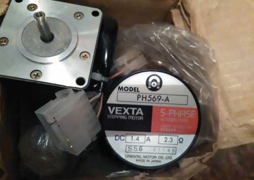 Двигатель шаговый модель vexta PH569-A, 5-phase