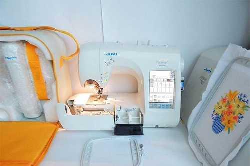 Juki HZL010N Швейно-вышивальная машина, Япония