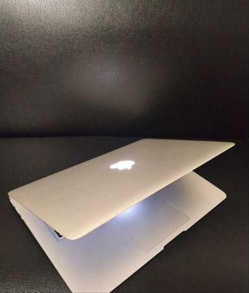 Apple MacBook Air 13.3' i7/8/256 2016
