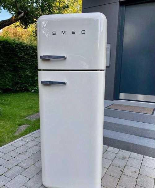 Холодильник Smeg fab30p7