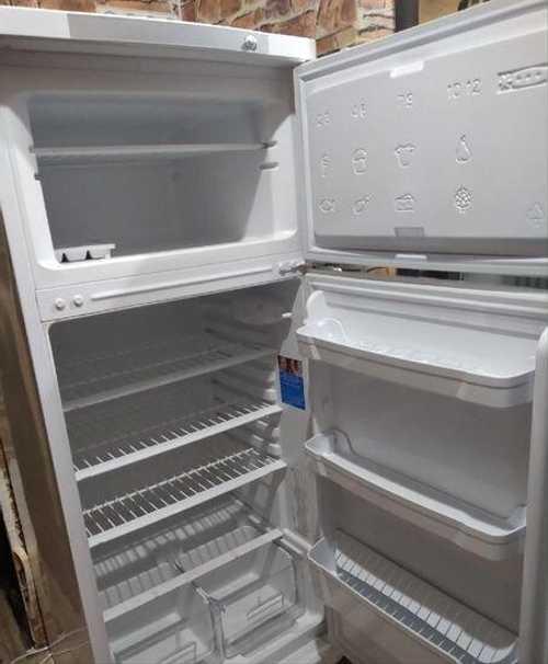 Холодильник индезит st