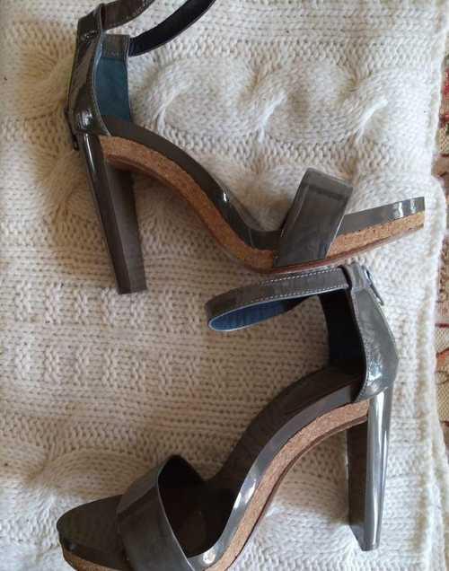 Босоножки Chloe оригинал Италия новые 37-38 размер