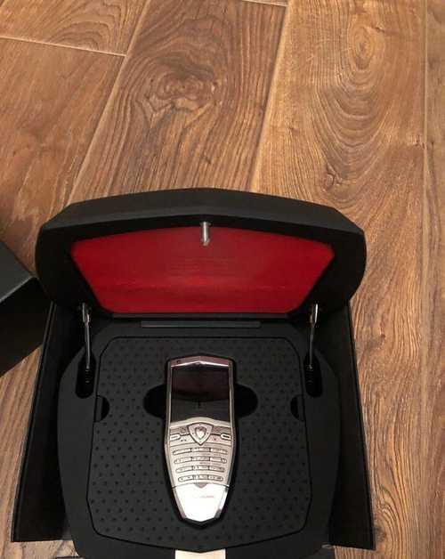 Мобильный телефон Tonino Lamborghini Spyder S612