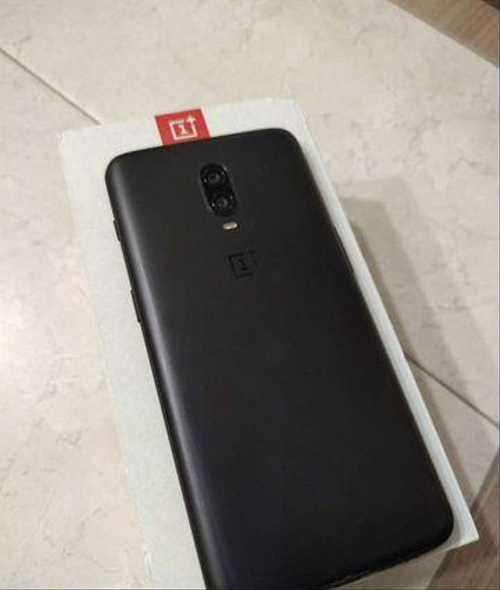 Телефон OnePlus 6T