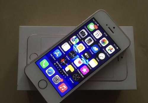 Компактный телефон iPhone SE 64 gb